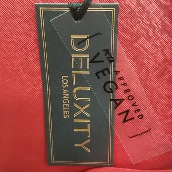 Deluxity Los Angeles | Bags | New Deluxity Los Angeles Red Backpack ...